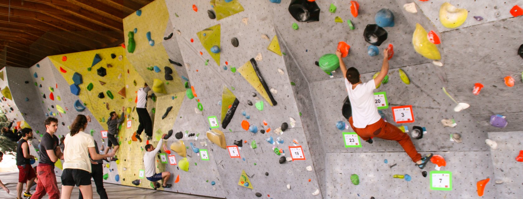 Kletterhalle Wien - Bouldern und Seilklettern