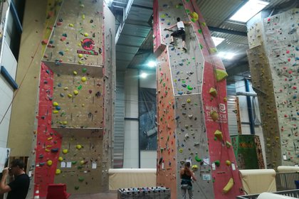 Kletterhalle Wien - Bouldern und Seilklettern